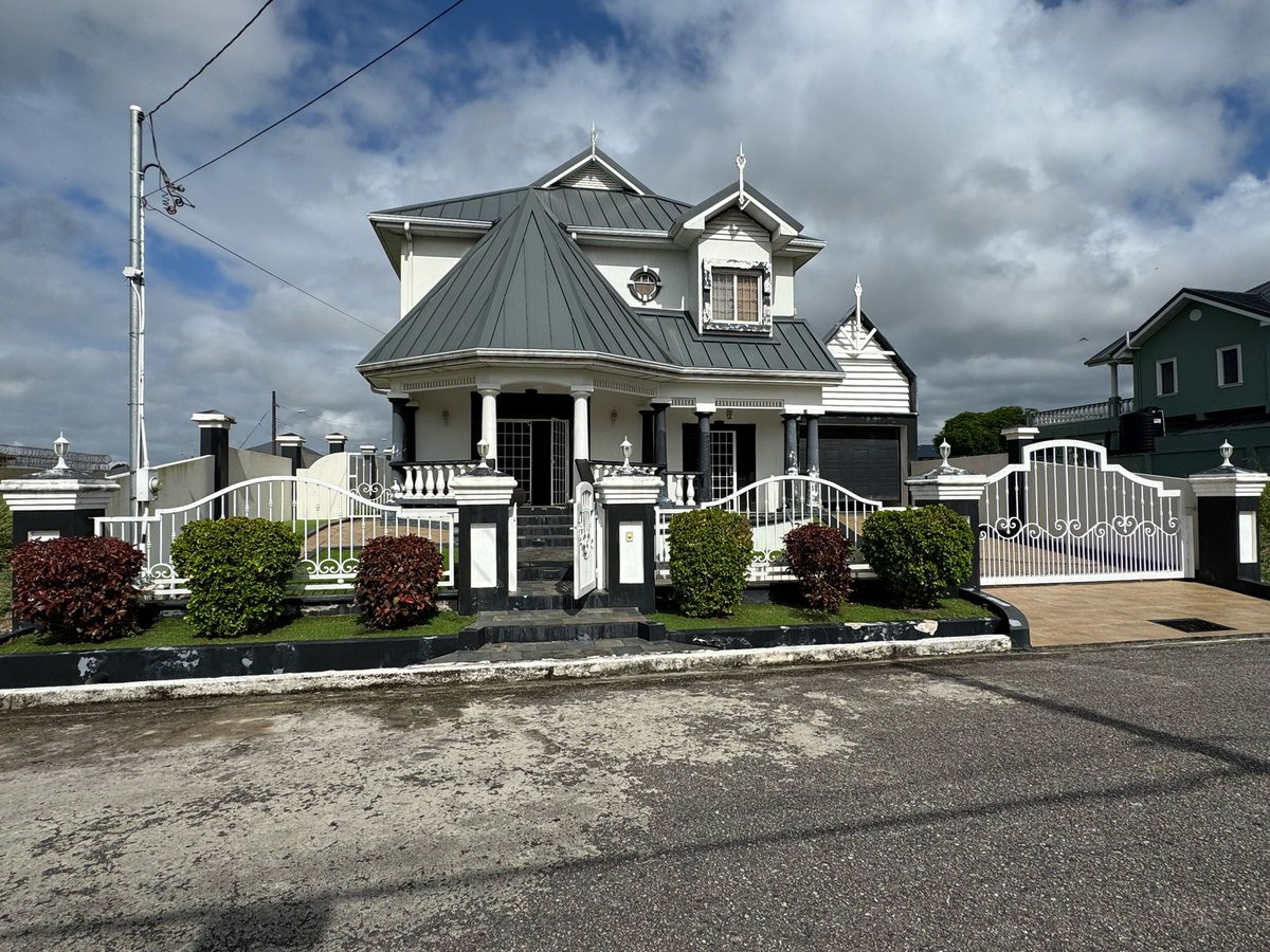 D'Abadie - Timberland Park - Two Story Home